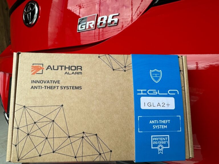 トヨタ GR86にIGLA取付 | COLORS｜静岡県沼津市のカーオーディオ・ホームシアター施工