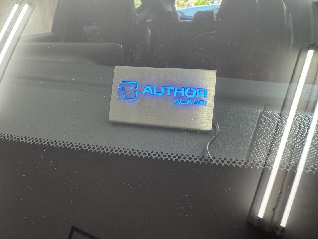 レクサス NXにIGLA取付 | COLORS｜静岡県沼津市のカーオーディオ・ホームシアター施工