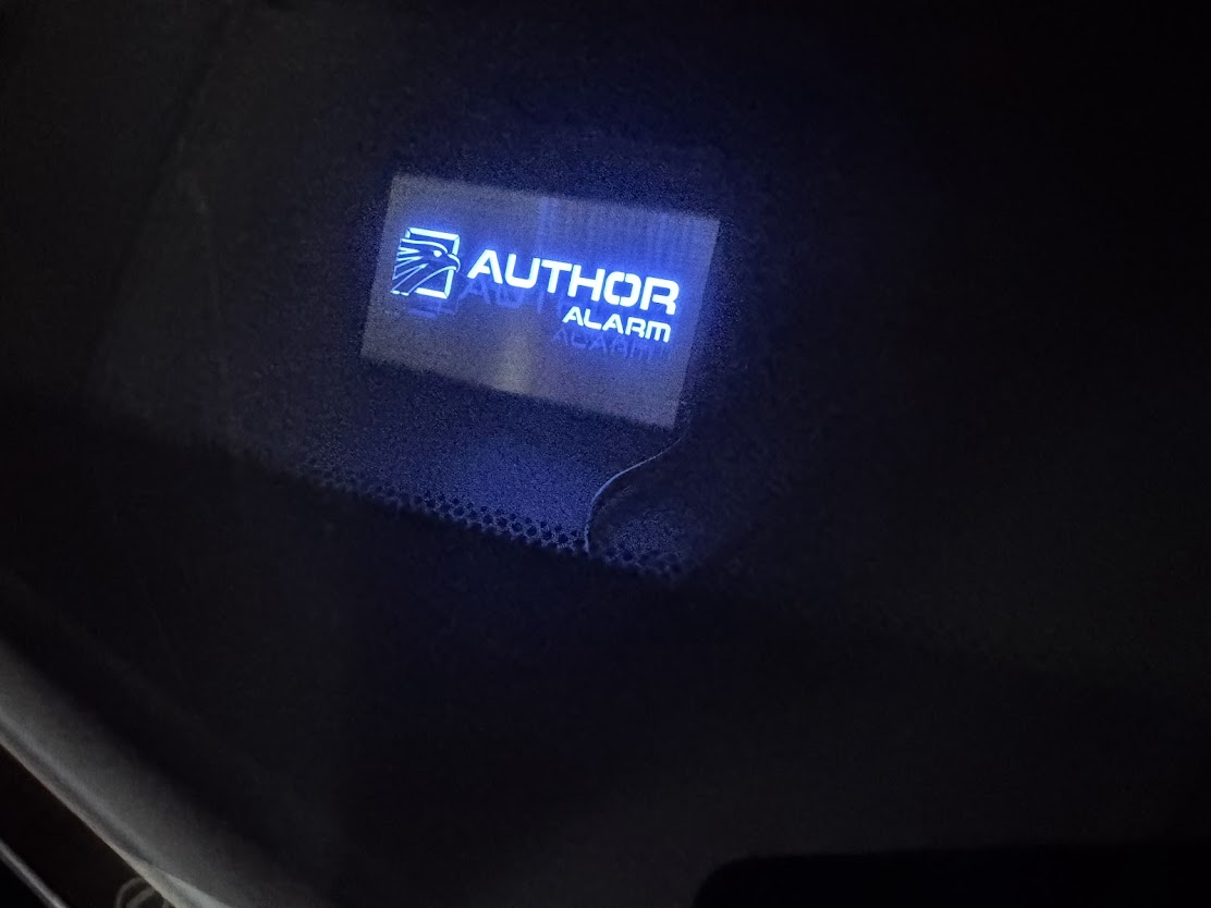 レクサス NXにIGLA取付 | COLORS｜静岡県沼津市のカーオーディオ・ホームシアター施工